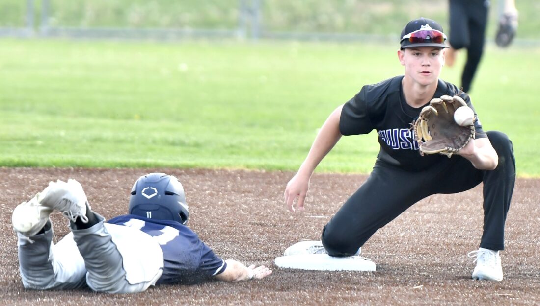 Huskies nudge Trojans, 3-2 | News, Sports, Jobs - The Sentinel